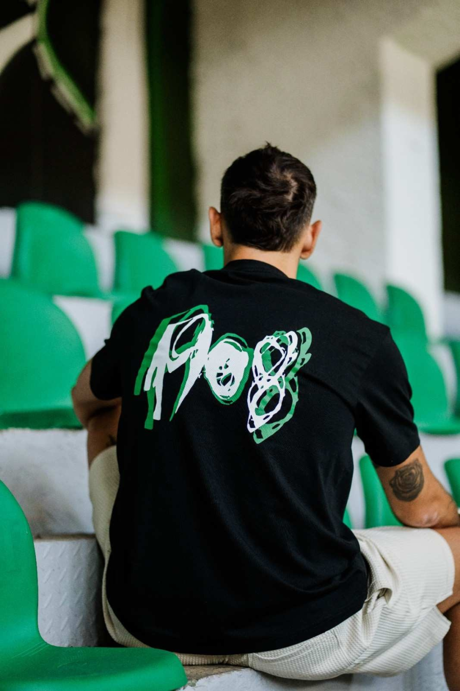 T-Shirt "Graphic 1908"